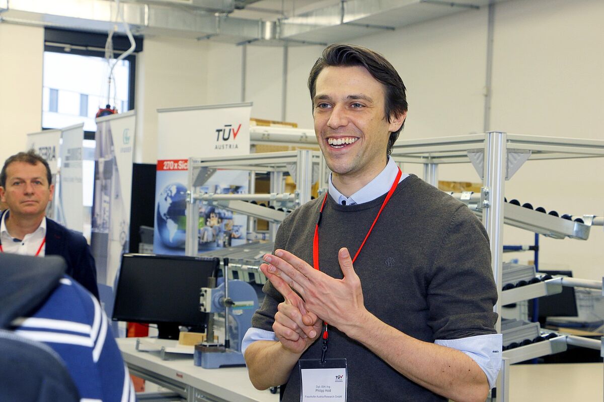 TÜV AUSTRIA Academy | Wie läuft die Mensch-Roboter-Kollaboration in der ...